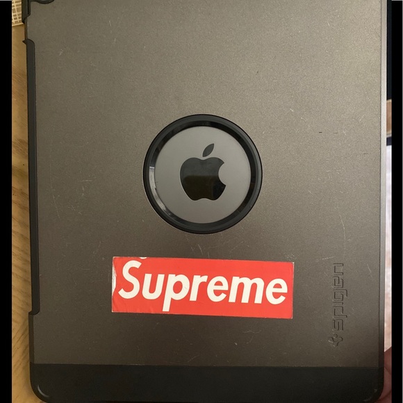 Donald's Closet (@donald_rivers) | Poshmark